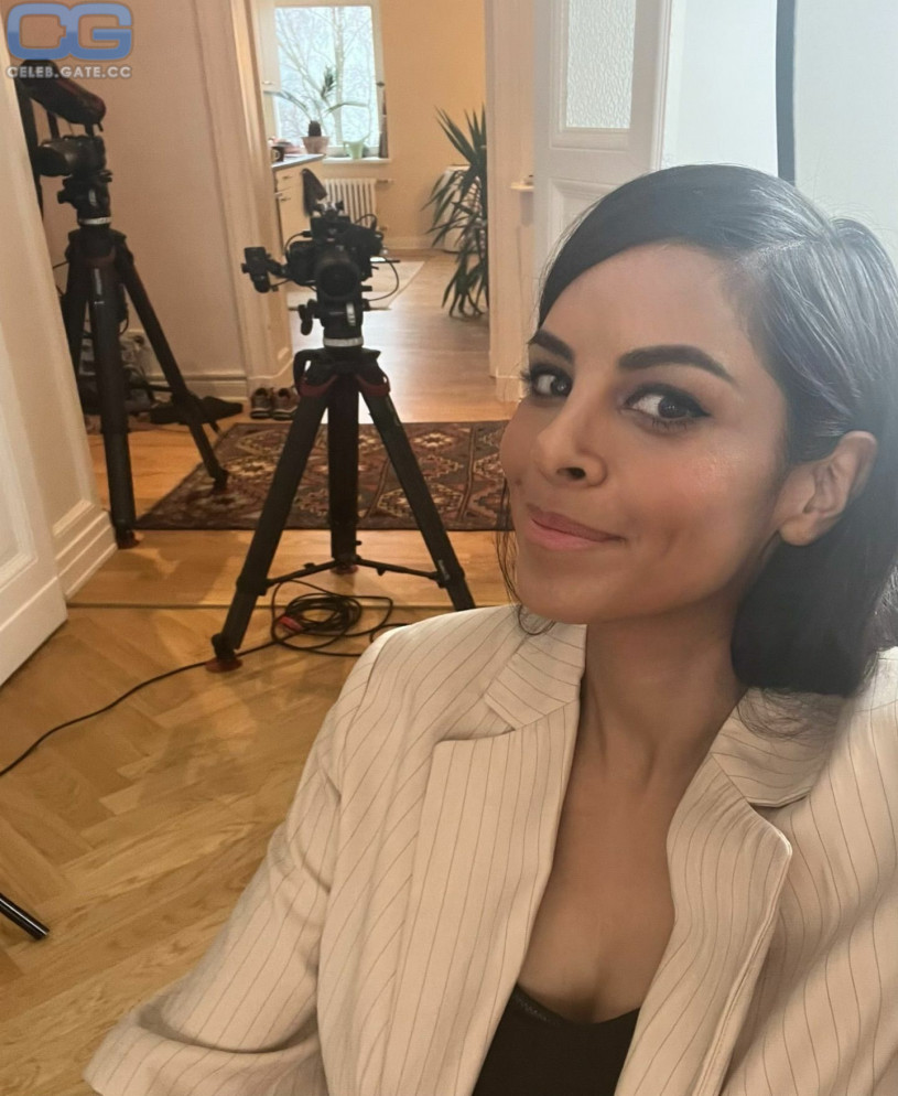 Collien Ulmen Fernandes nackt, Nacktbilder, Playboy, Nacktfotos, Fakes, Oben Ohne