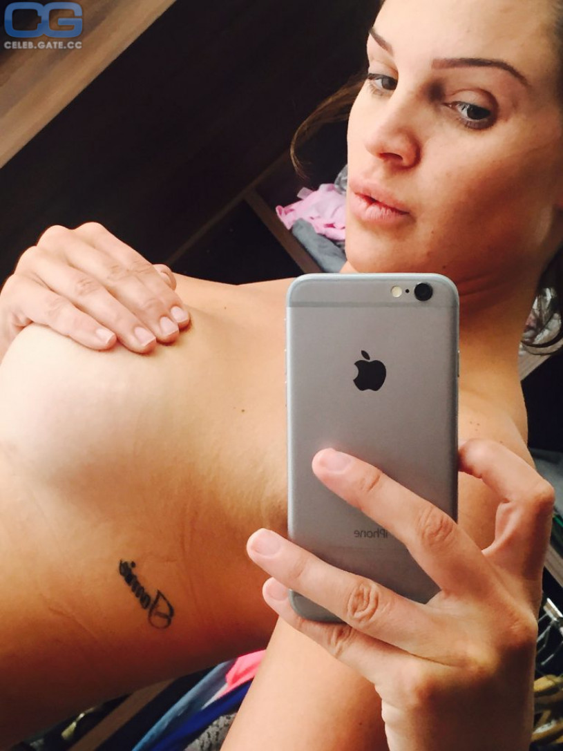 Danielle Lloyd nackt, Nacktbilder, Playboy, Nacktfotos, Fakes, Oben Ohne